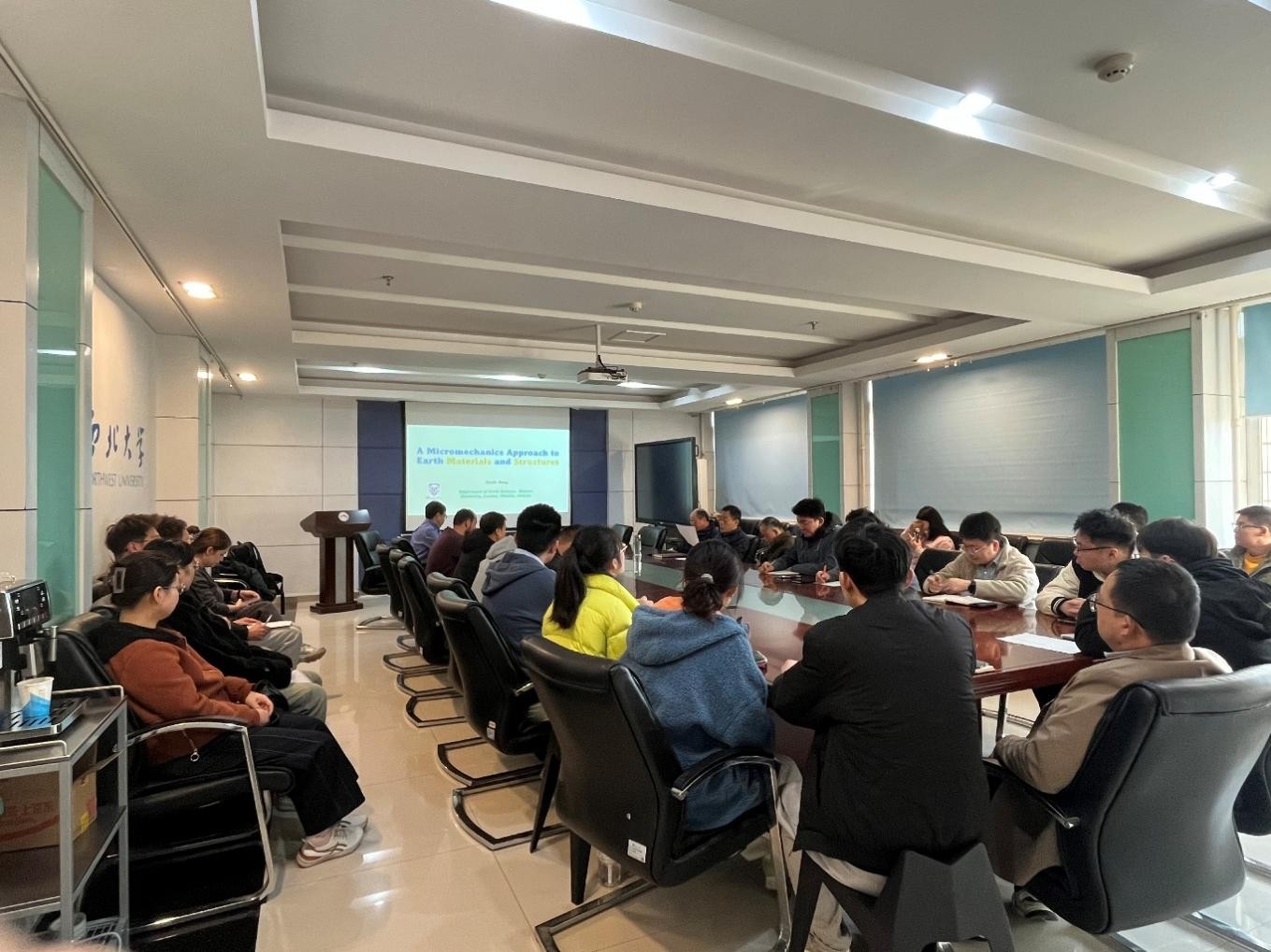 姜大志教授作“A Micromechanics Approach to Earth Materials and Structures”报告 ...